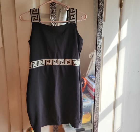 Boohoo | Dresses | Boohoo Black Mini Dress With Greek Key Pattern ...